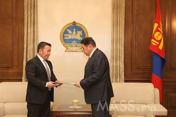 Ерөнхийлөгч Х Баттулга УИХ ыг тараах санал албан ёсоор гаргалаа