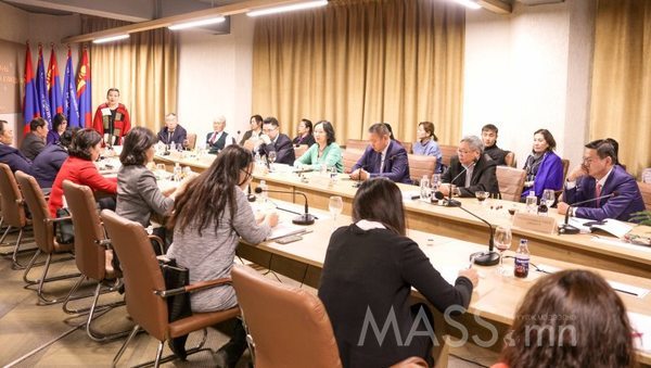 ЖДҮ ийн салбарт тулгамдаж буй хүний нөөцийн асуудлаар судалгааны ажил эхлүүллээ