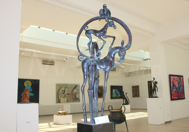 Мөнх тэнгэр зөн билэг