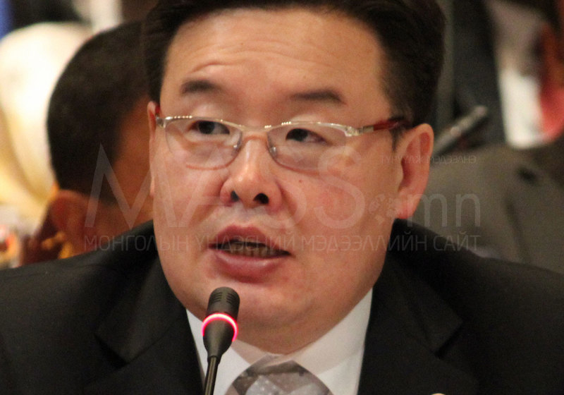 Г Занданшатарын бие сайнгүй байна