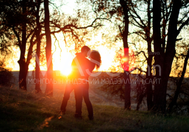 Таны найз залуу таныг хэн гэж дууддаг вэ