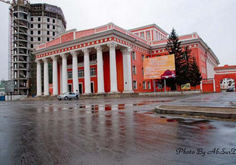 Д Нацагдоржийн хөшөөнд цэцэг өргөснөөр нээлтийн үйл ажиллагаа эхэлнэ