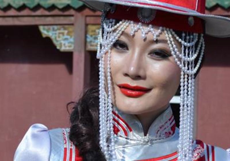 Насаа тун удахгүй анхны бие даасан тоглолтоо хийнэ