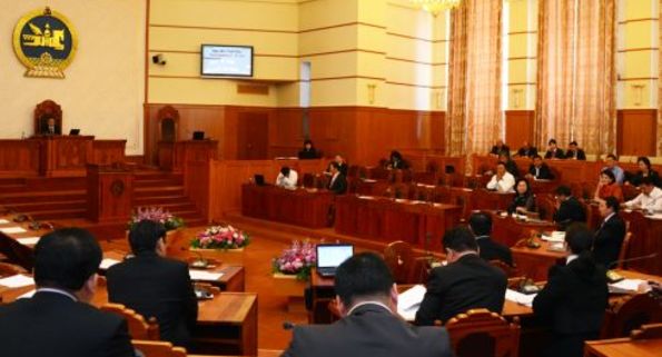 Засгийн газрын бүтцийг анхны хэлэлцүүлэгт шилжүүллээ