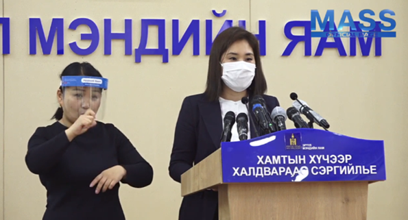 Э Оюунсүрэн Коронавирусийн халдвар авсан жирэмсэн эмэгтэйн ураг эсэн мэнд төрсөн байна