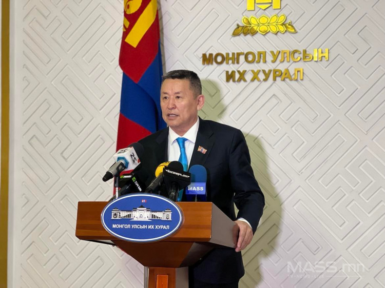 Ш Адьшаа Монгол Улсын иргэн бүр Улсын баялгаас хувь хүртэх ёстой