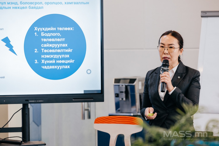 НҮБ ын хүүхдийн сангийн үндэсний элч Р Мөнхтуяагийн ажлын үр шимийг 16 мянга гаруй хүүхэд