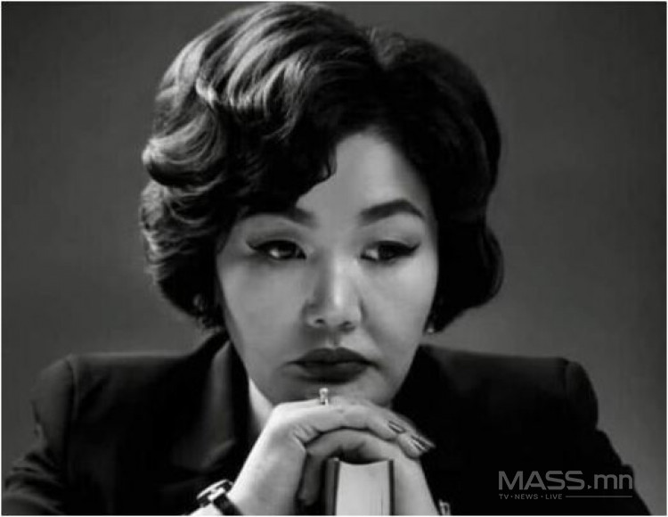 Ц Хулангийн шүүх хурал хоёр дахь өдрөө эд мөрийн баримт шинжлэн