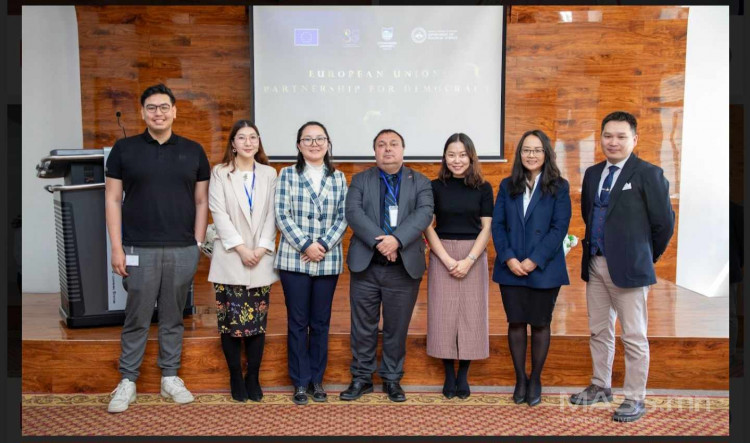 Ардчиллын төлөөх хамтын ажиллагаа эрдэм шинжилгээний хурлын шилдгүүд тодорлоо