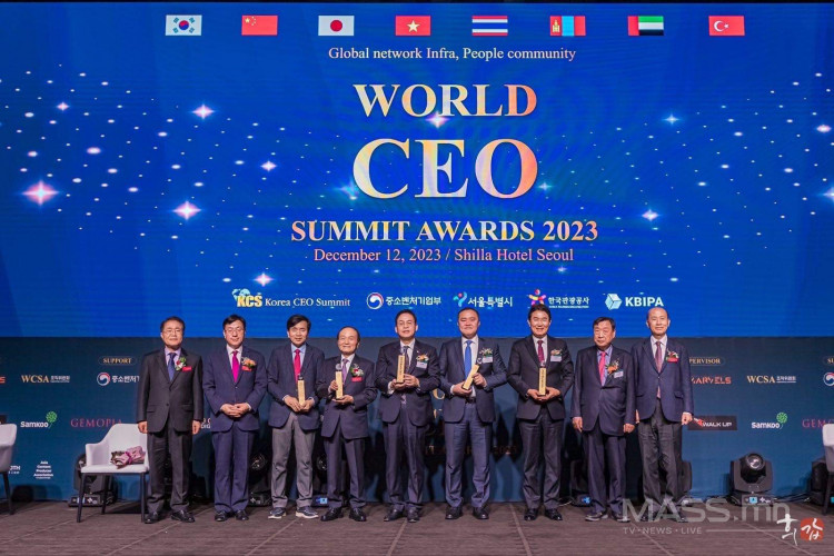 Лу.Гантөмөр “1st World CEO Summit Awards”-аас “Азийн Улс төрийн ...
