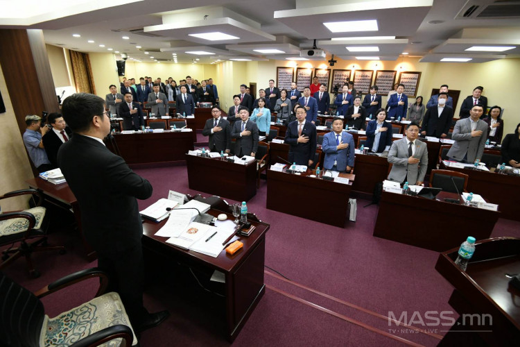 Л Энх Амгалан Цэцэрлэгийн сугалааг халахад НИТХ ын төлөөлөгчид улс төрийн манлайлал үзүүлж