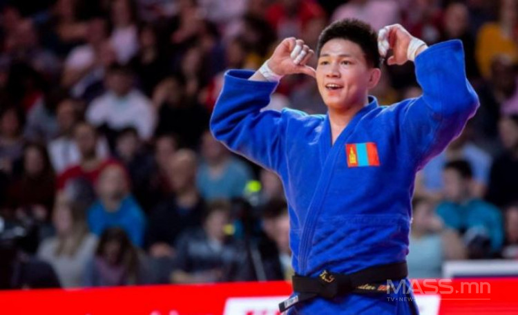 БАКУГИЙН ИХ ДУУЛГААС МАНАЙ УЛСЫН ТАМИРЧИД 2 МӨНГӨ 3 ХҮРЭЛ МЕДАЛЬ ХҮРТЛЭЭ