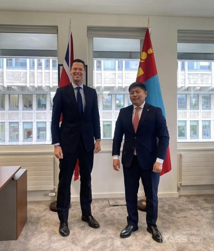 ХЗДХ ийн сайд Х Нямбаатар тэргүүтэй төлөөлөгчид ИБУИНВУ д айлчлав