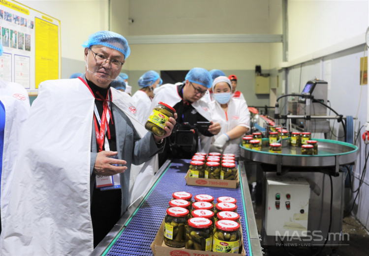 Үндэсний үйлдвэрлэгчдийн хамтын ажиллагааг нэгтгэх гүүр болж буй “Баялаг бүтээгч Бизнес тур