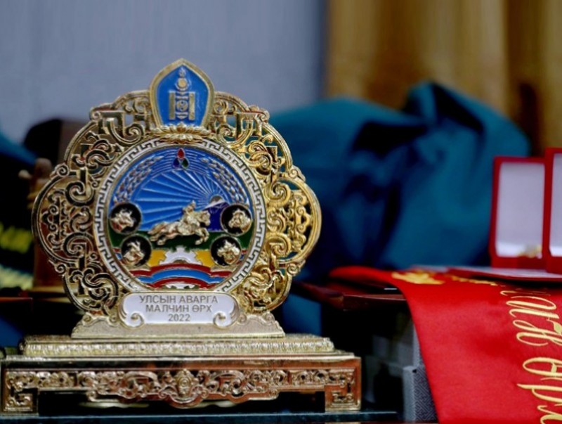 Мал аж ахуйн салбарын хошой аваргуудыг танилцуулж байна