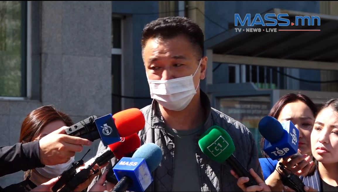 Б Ариунболд Улс төрийн намын бүртгэлтэй холбоотой Дээд шүүхийн орчимд АН ын гишүүд тайван