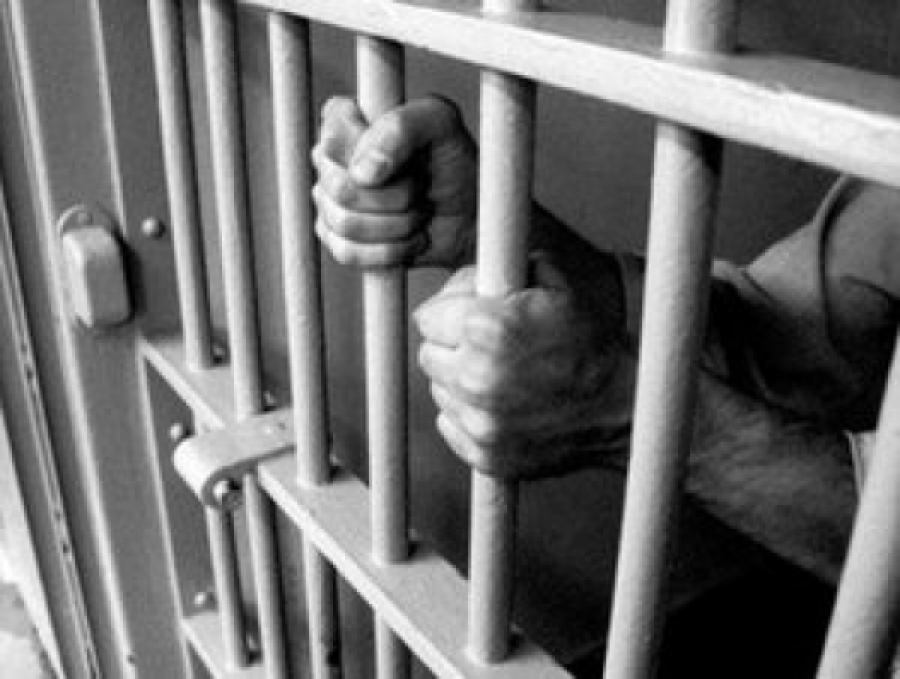 Хүчиндэх гэмт хэрэг үйлдээд хилээр гарч зугтсан этгээдийг баривчиллаа