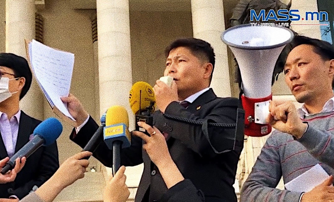 Х Нямбаатар жагсаж буй иргэдийн шаардлагыг Ерөнхий сайдад танилцуулахаа