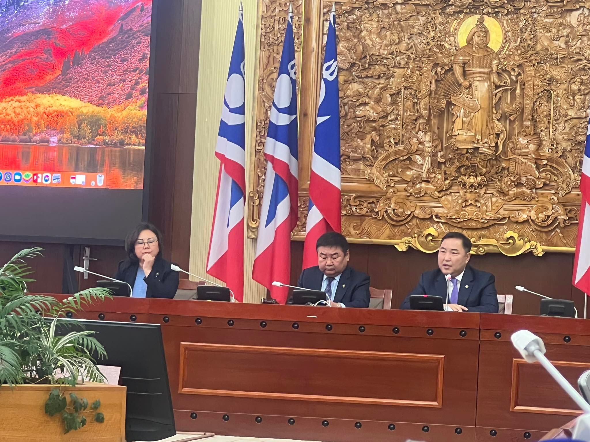 С Одонтуяа Хууль баталсан ч үүссэн эдийн засгийн шокноос гарна гэж харагдахгүй байна