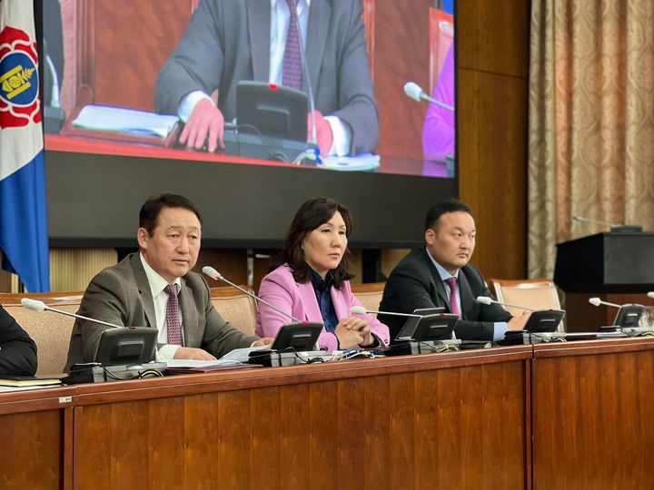 МАН ын бүлэг хуралдаж сонгуулийн тухай хуультай холбоотой 5 өөрчлөлтийг УИХ д өргөн барихаар болов