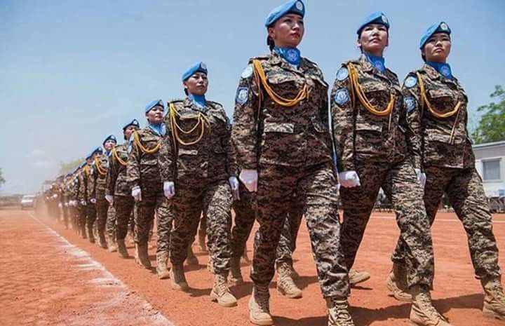 Ерөнхийлөгч энхийг сахиулагч нарт одон медаль хүртээлээ