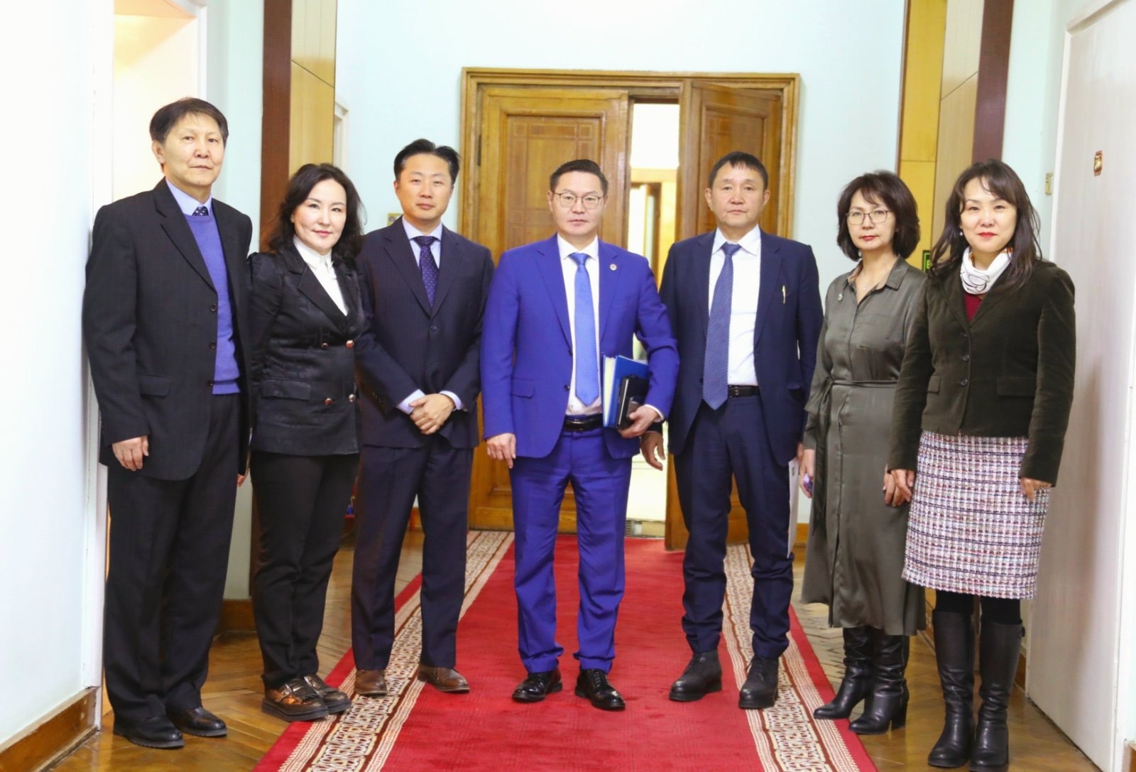 Ерөнхийлөгчийн Үйлдвэр үйлчилгээний бодлогын зөвлөх Ч Даваабаяр хүнс