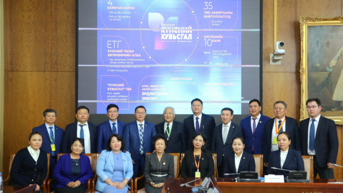 “Хүнсний хувьсгал” ын хүрээнд гарч буй төрийн бодлогын луужин нь эрдэмтэн судлаачид болно