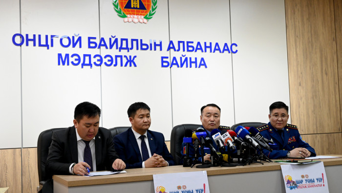 Б Загдсамбар Шар усны үерт өртөх эрсдэлтэй 390 өрх зөвшөөрөлгүй