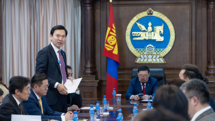 Н Учрал Монгол улсад эдийн засгийг төрөлжүүлэхэд өндөр ач холбогдолтой