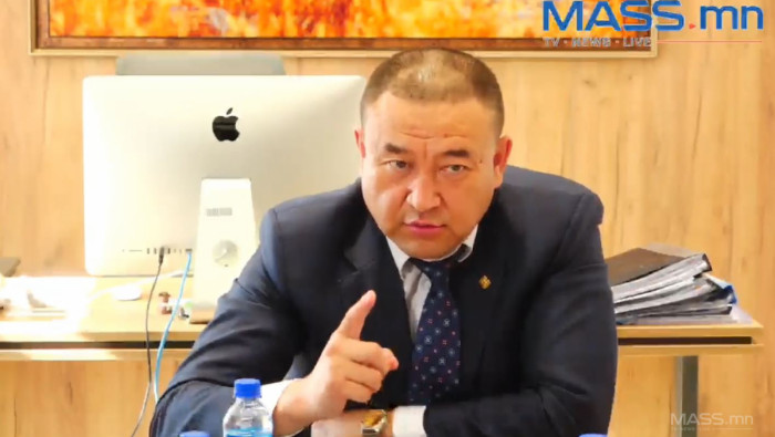 Б Чойжилсүрэн Хэт хүйтэрчихгүй л юм бол өвлийг даваад гарчих байх