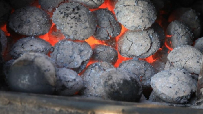 11 настай хүүхэд угаартаж нас барсан бол 40 настай эмэгтэйн биеийн байдал хүнд байна