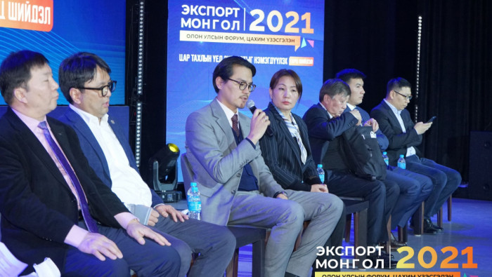 ЦАР ТАХЛЫН ҮЕД ЭКСПОРТЫГ НЭМЭГДҮҮЛЭХ ГАРЦ ШИЙДЛИЙГ ХЭЛЭЛЦЭЖ БАЙНА