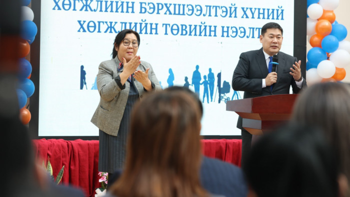 Ерөнхий сайд Хөвсгөл аймагт Хөгжлийн бэрхшээлтэй хүний хөгжлийн төвийн