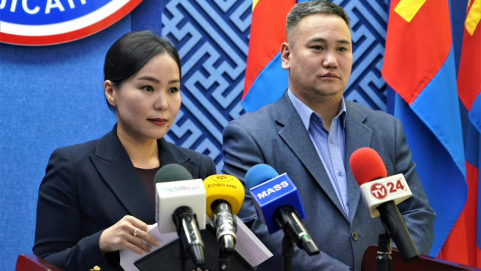 О Батханд Цахим орчинд хүний эрхийг хамгаална гэсэн нэрийн дор Монгол хүний бичих эрхийг