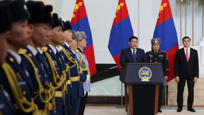 Турк Улсад үүрэг гүйцэтгэсэн албан хаагчдад гамшгийн голомтын бүсэд ажилласан томилолтын зардлыг