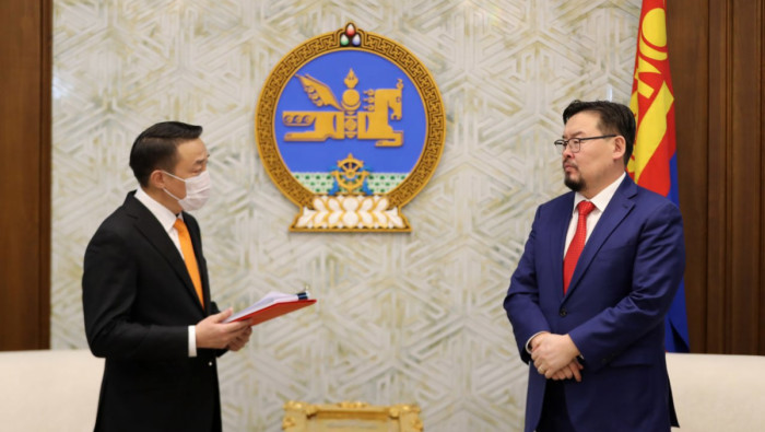 Д Амарбаясгалан “Орхоны хөндийд хот байгуулах тухай” Улсын Их Хурлын тогтоолын төслийг өргөн