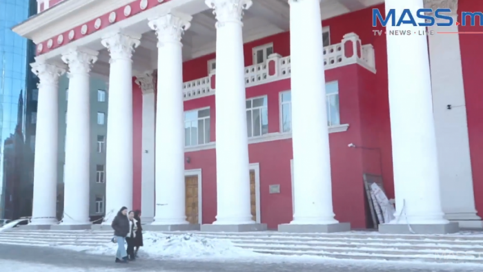 Г Амгаланбаатар Үе үеийн хотын дарга нар драмын театрын газрыг хумсалсан