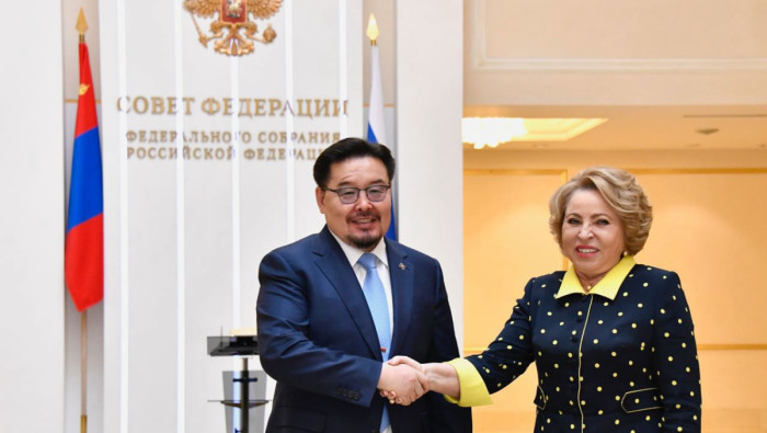 УИХ ын дарга Г Занданшатар ОХУ ын Холбооны Хурлын Холбооны Зөвлөлийн дарга В И Матвиенко нар