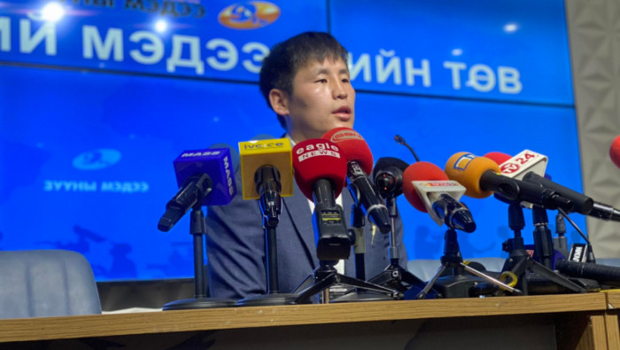 Амиа алдсан охины аав Г Энхбилэг Баянгол дүүргийн эмнэлгийн эмч нар