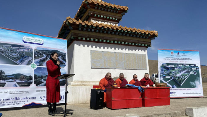 Хүндэтгэлийн цэцэрлэгт хүрээлэнгийн бүтээн байгуулалт эхэллээ