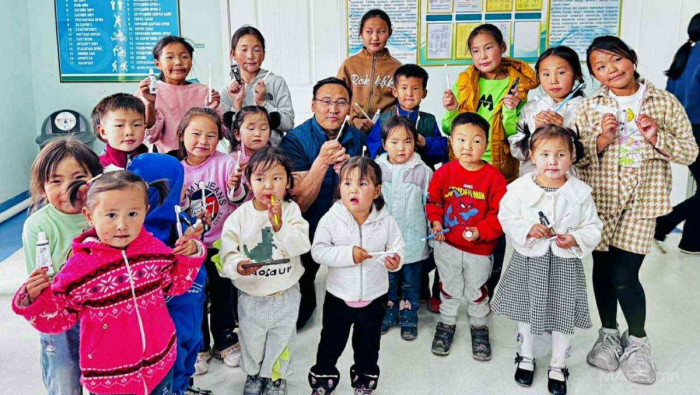 ХОВД АЙМАГ 350 хүүхдийн шүдний цоорлыг эмчилж фторт түрхлэг хийжээ