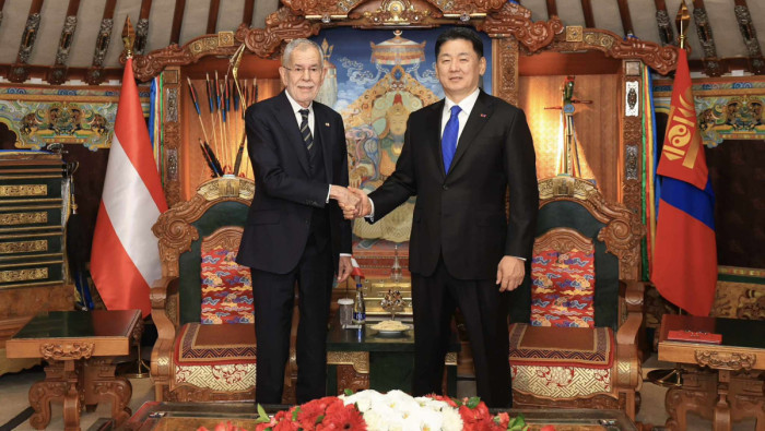 Ерөнхийлөгч У Хүрэлсүх Бүгд Найрамдах Австри Улсын Ерөнхийлөгч Александр Ван дер Беллен нар