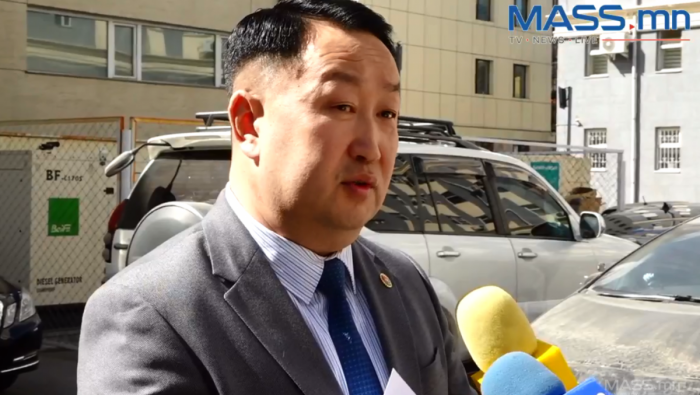 Б Ганчулуун Р Базраатай холбоотой хоёр хэрэг дээр дөрвөн иргэнийг холбогдуулан шалгаж эхэлсэн