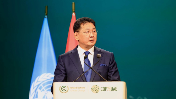 У Хүрэлсүх Хөрс хүнс хүн гурав хүйн холбоотой