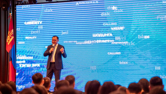 Ардчилсан намын дарга Лу.Гантөмөрийн "Democracy calling" залуусын ...