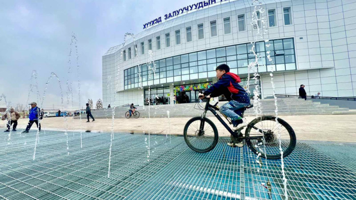 Х Нямбаатар Хүүхэд залуучуудын театр орчимд спортын цогцолбор тусгай