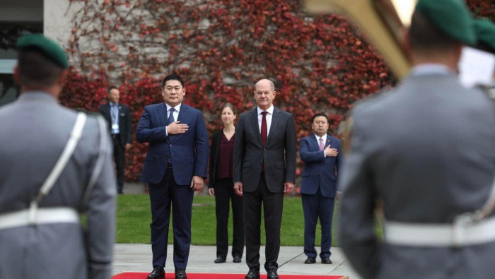 ХБНГУ ын Холбооны Канцлер Олаф Шольц Ерөнхий сайд Л Оюун Эрдэнэ нар албан ёсны хэлэлцээ хийж байна