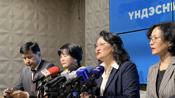 Ц Элбэгдоржийн бүлэглэл Монголын хууль шүүхийн байгууллагыг гутааж байна