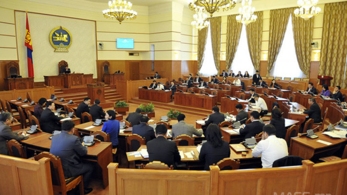 Улс төрийн хилс хэрэгт хэлмэгдэгчдийг цагаатгах төслийг дэмжлээ